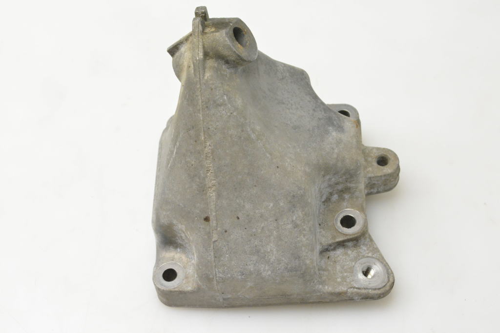 Used Mercedes Benz E-Class Engine holder a2722231704