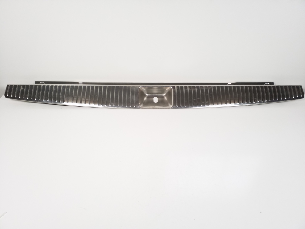 Used Mercedes Benz E-Class Rear panel interior trim A2126900027