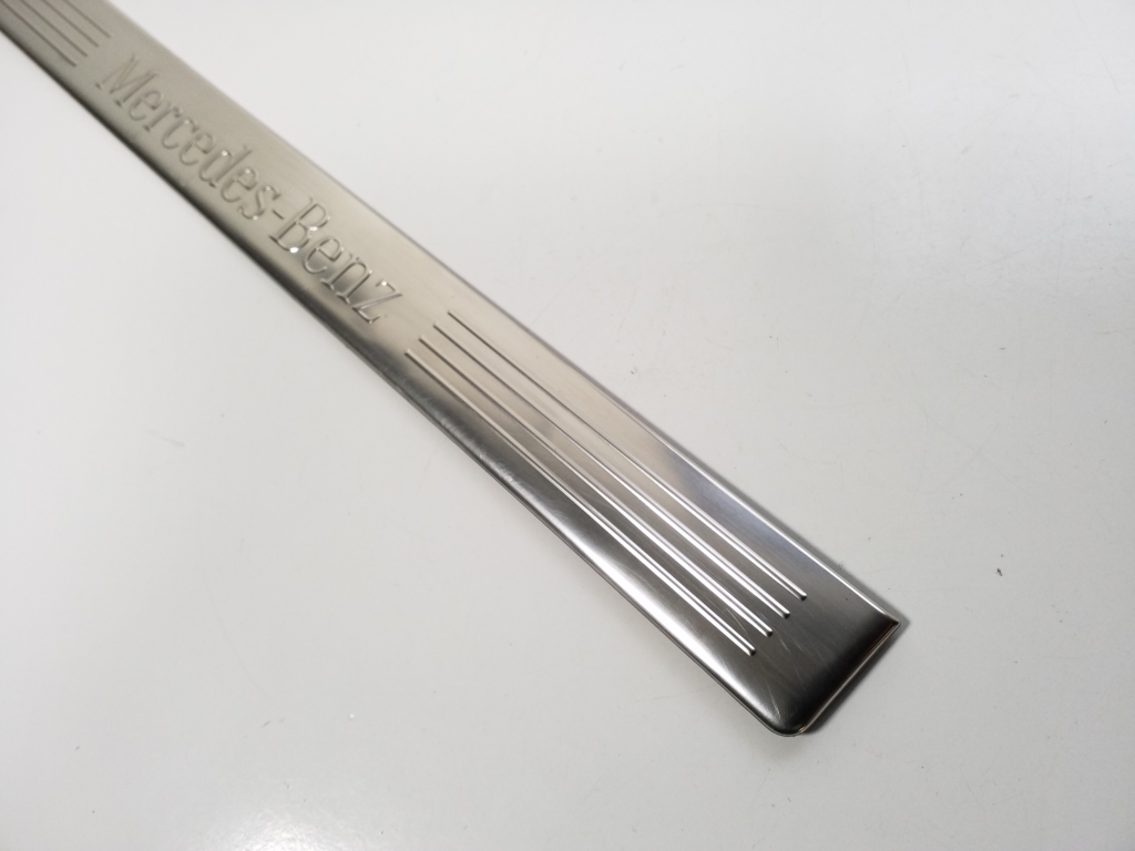 Used Mercedes Benz E-Class Inner threshold trim A2126860936