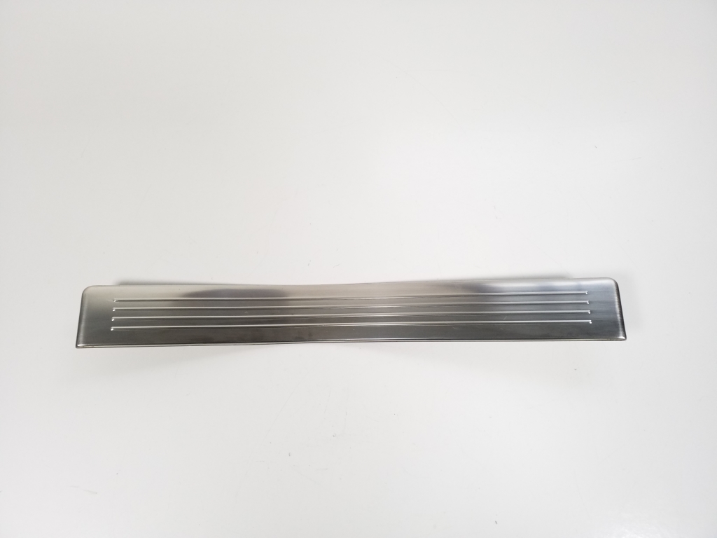 Used Mercedes Benz E-Class Inner threshold trim A2126861136