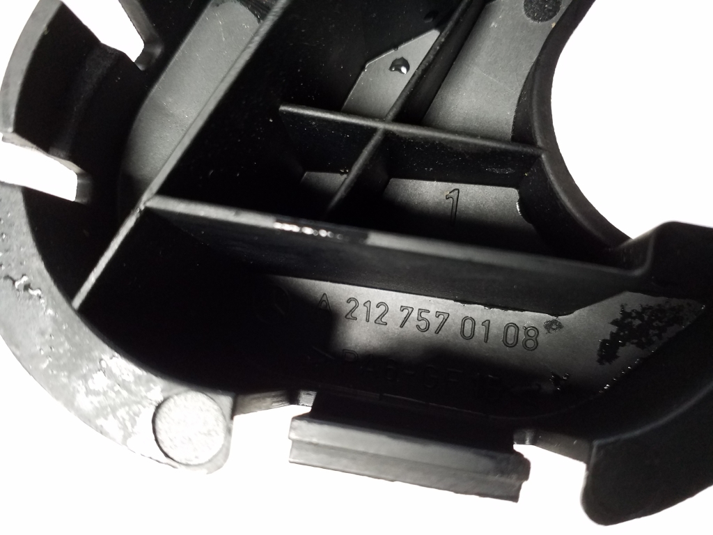 Used Mercedes Benz E-Class Other part of the boot lid A2127570108