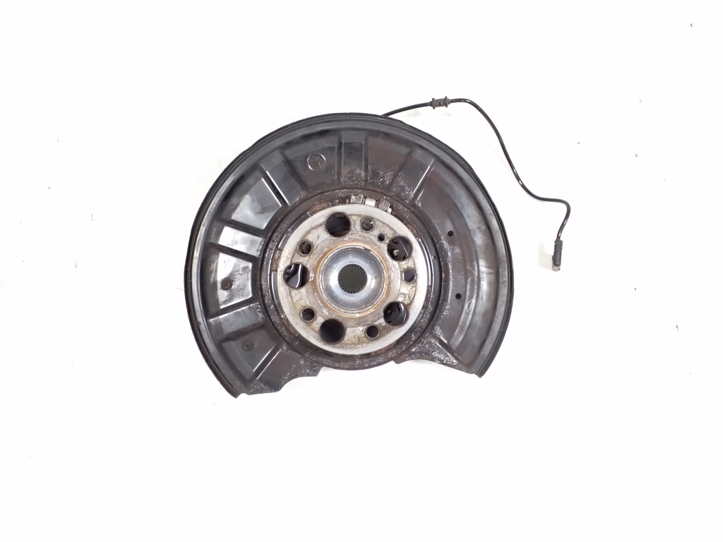 Used Mercedes Benz E-Class Rear hub A2123500241