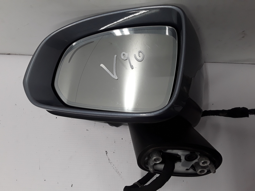 Used VOLVO V90 Side mirror and its details