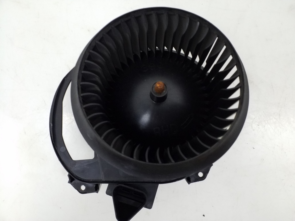 Used Mercedes Benz A-Class Cabin shoulder motor A2469062501