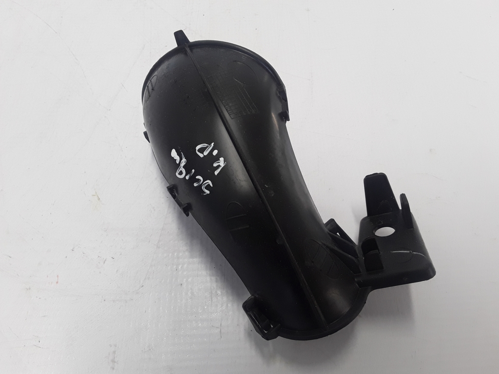 Naudotas RENAULT Scenic Priekinio bamperio kita detalė 256685474R