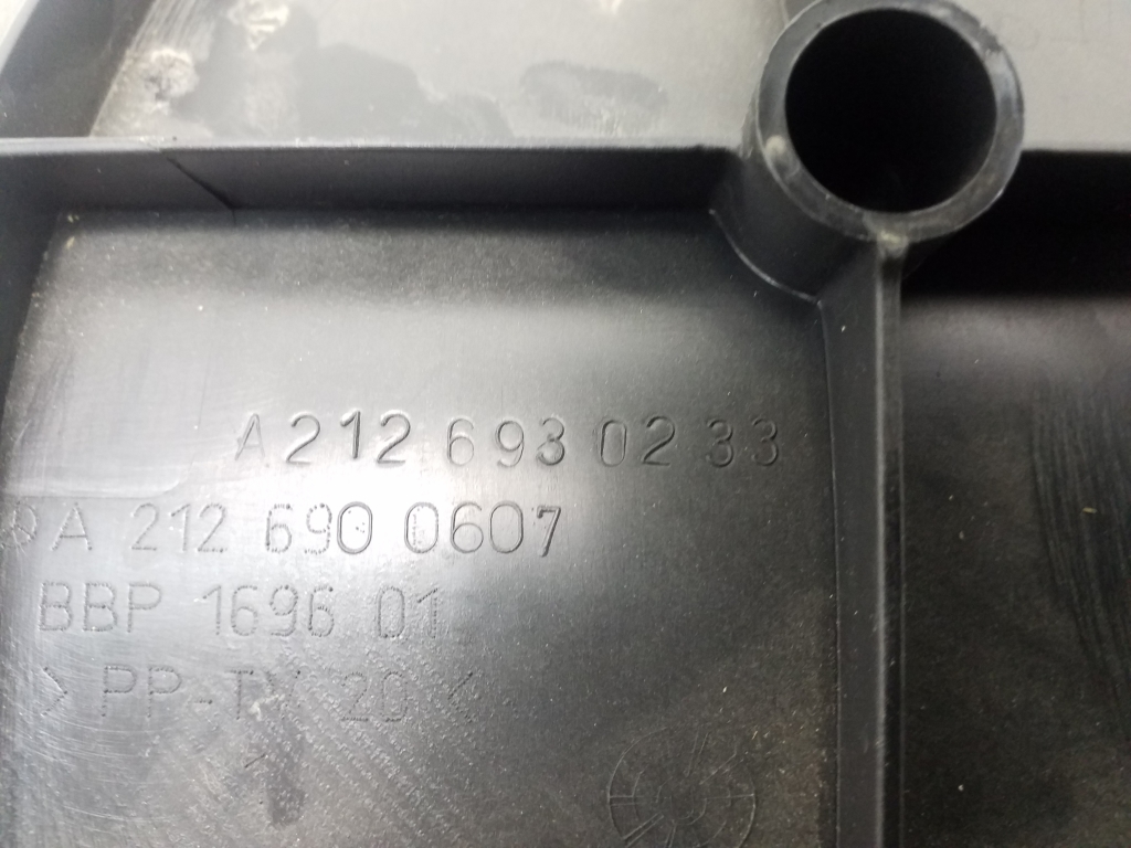 Used Mercedes Benz CLS-Class Other detail of the trunk interior A2126930233