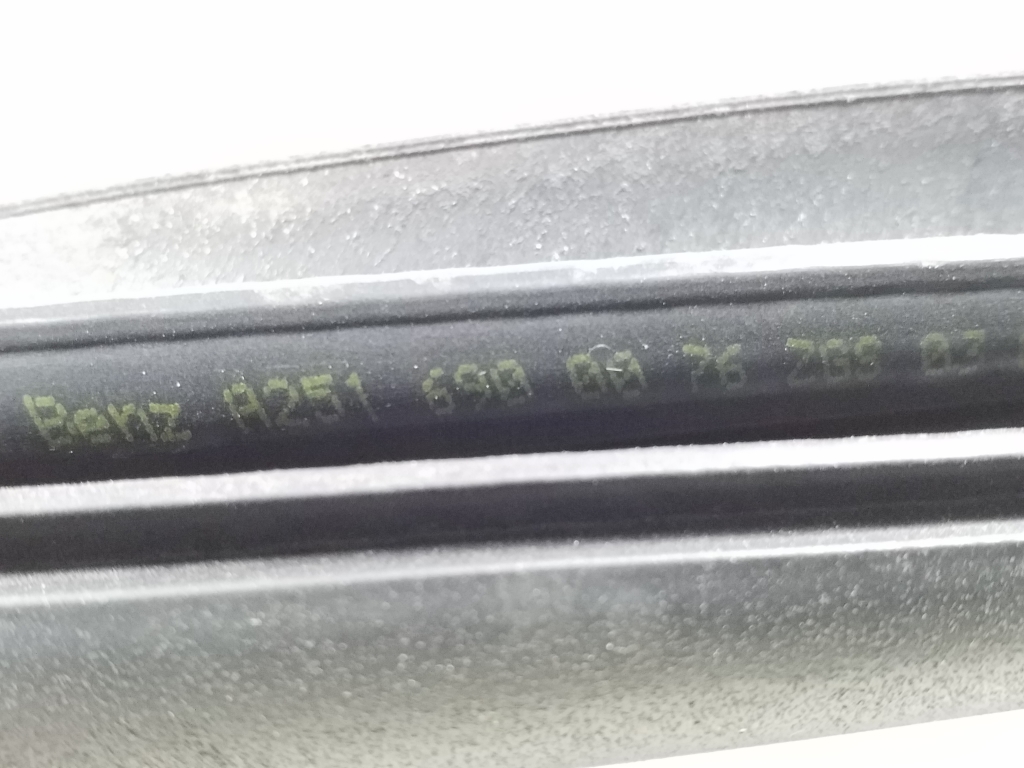 Used Mercedes Benz R-Class Front door sealing rubber A2516900076