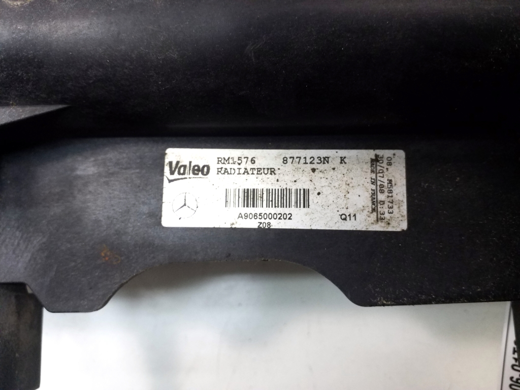 Used Mercedes Benz Sprinter Cooling radiator A9065000202