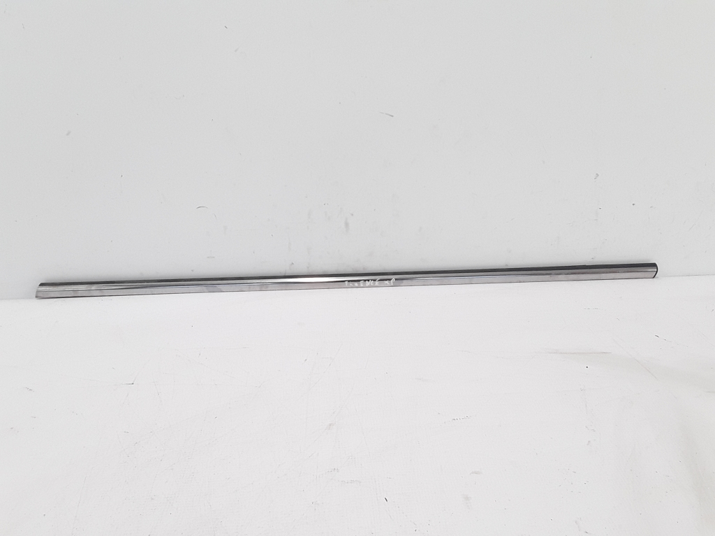 Used RENAULT Fluence Front door strip to the glass exterior 808211278R