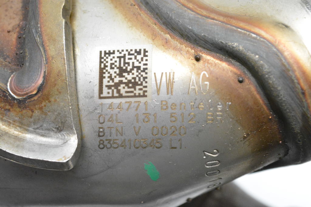 Used Volkswagen Golf EGR valve cooler 04L131512BR