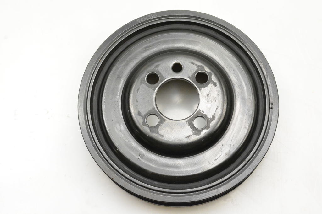 Used Volkswagen Golf Crankshaft Pulley 04L105243