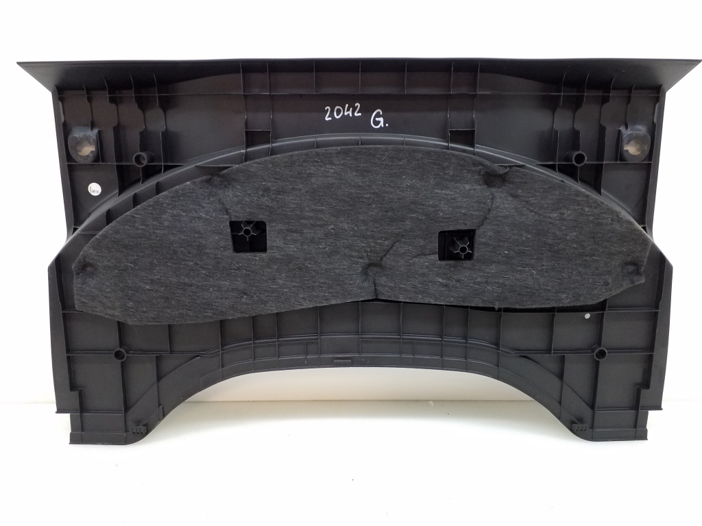 Used Mercedes Benz E-Class Other detail of the trunk interior A2126900507