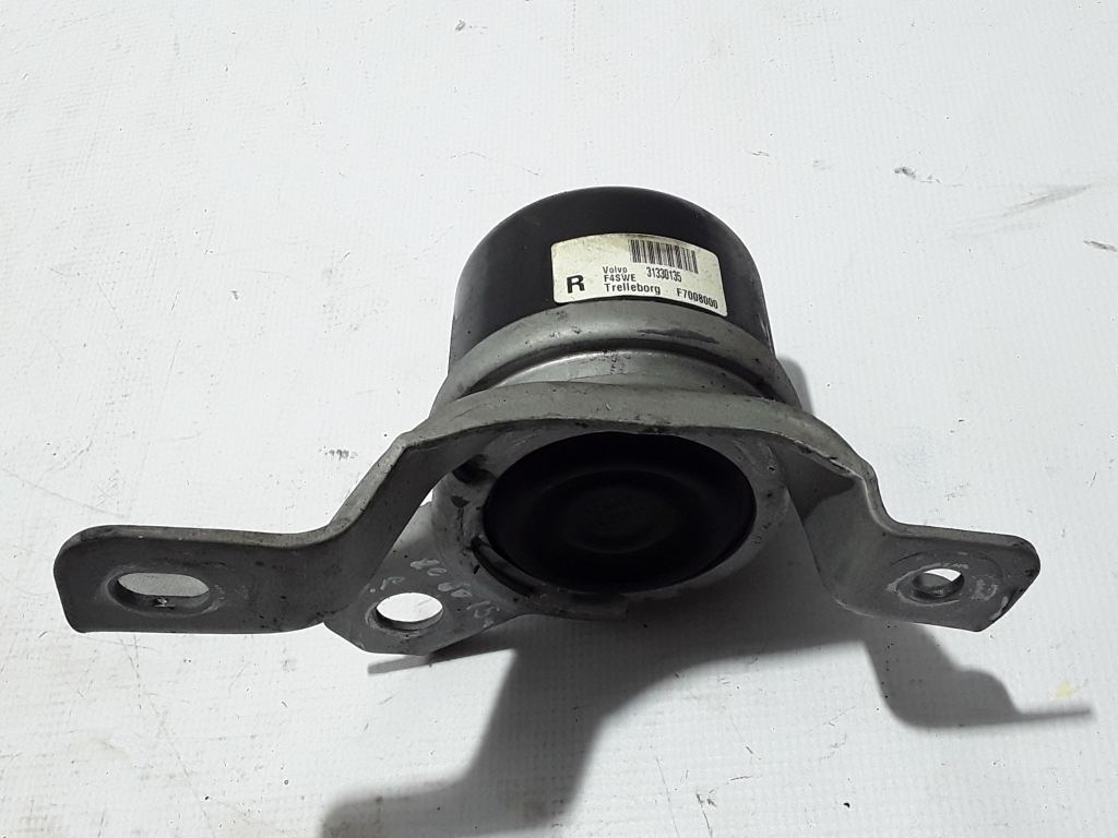 Used VOLVO XC60 Engine cushion 31330135