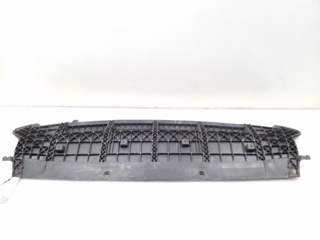 Naudotas AUDI Q5 Apsauga priekinė po dugnu 8R0807233