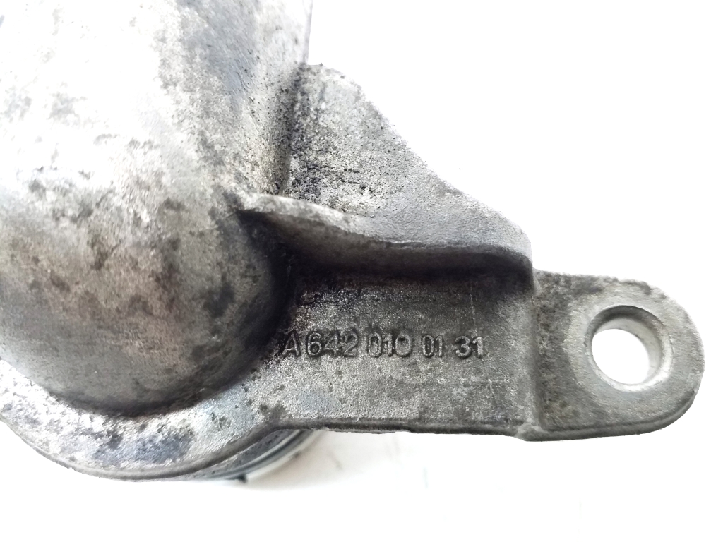 Used Mercedes Benz E-Class Other engine part A6420100131