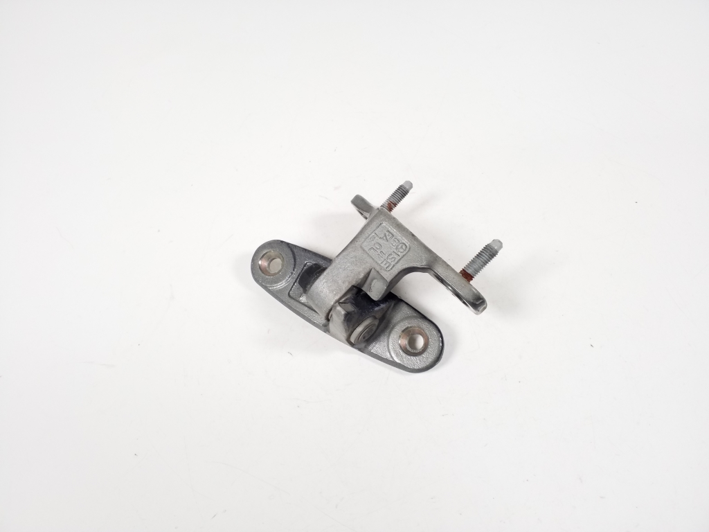 Used Mercedes Benz C-Class Front door top hinge A2047201537