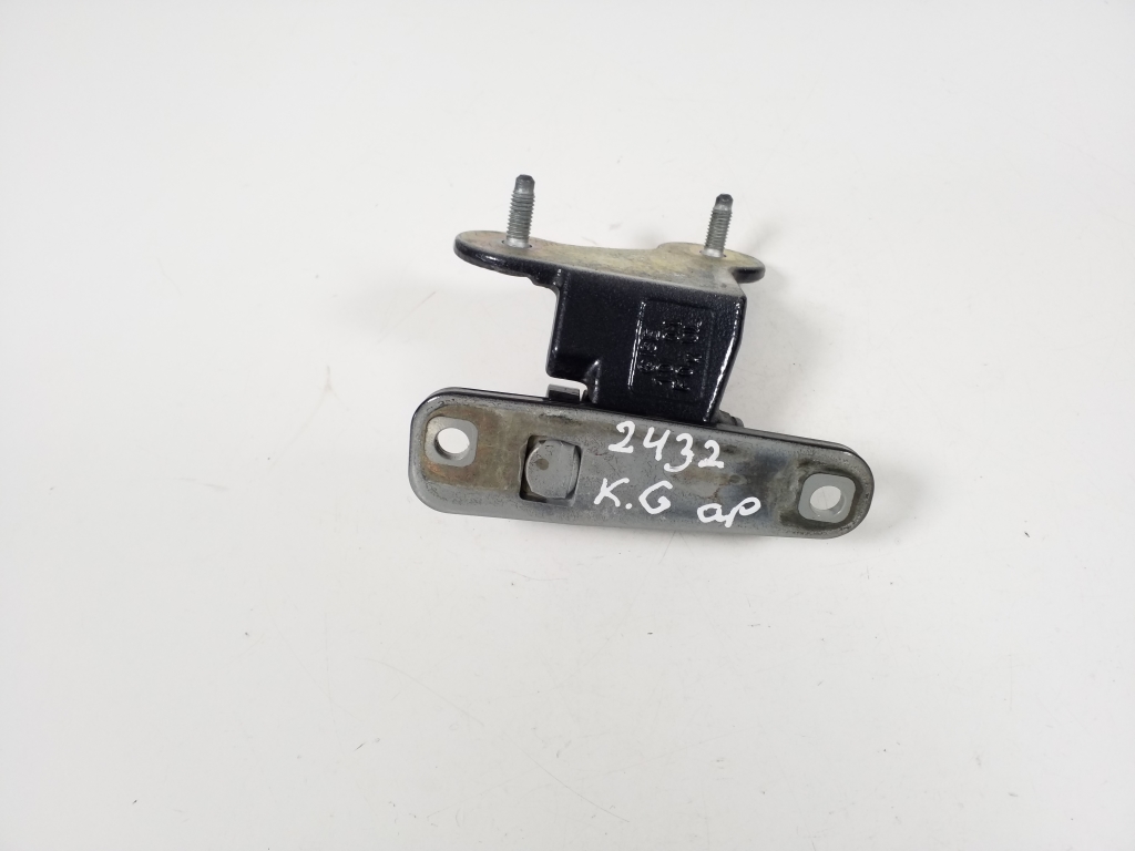 Used Mercedes Benz C-Class Rear side door hinge lower A2047301237