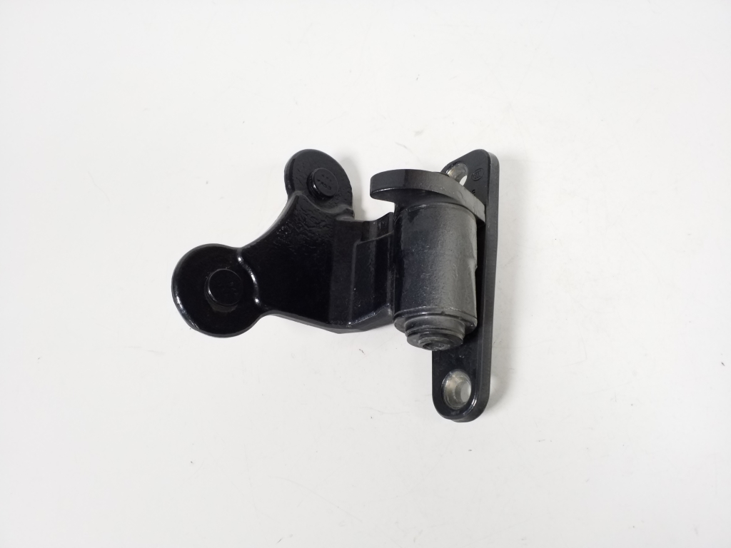 Used Mercedes Benz C-Class Rear side door hinge lower A2047301237