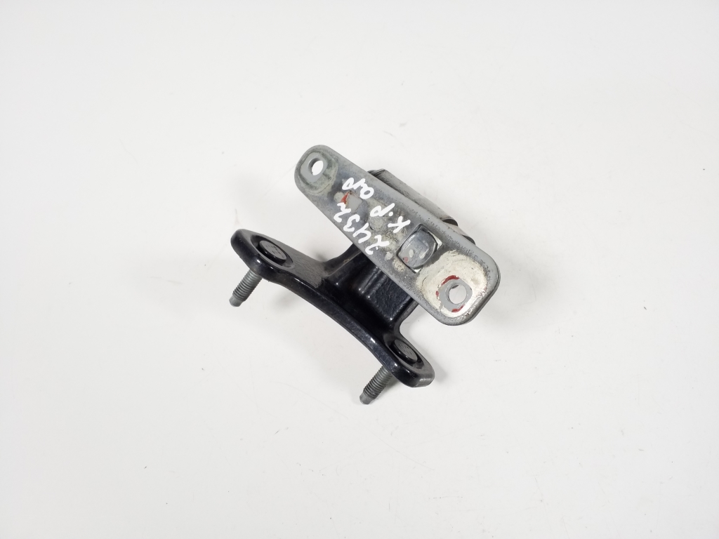 Used Mercedes Benz C-Class Front door lower hinge A2047201737