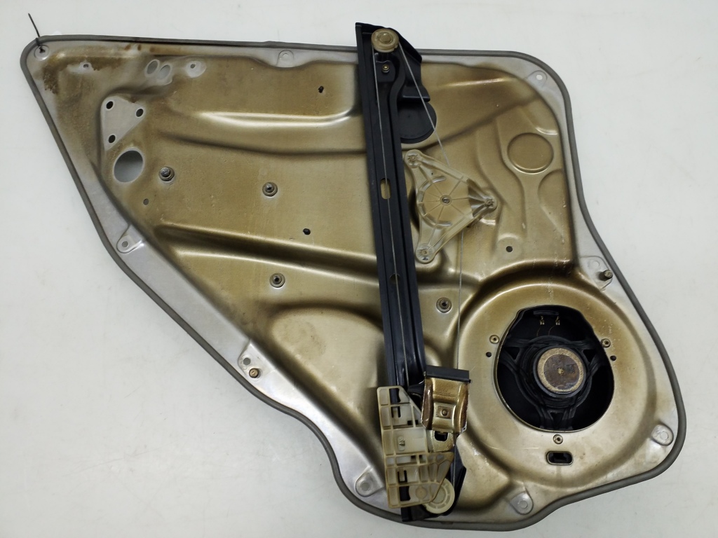 Naudotas Mercedes Benz E-Class Galinių šoninių durų stiklo pakėlikas ir ...