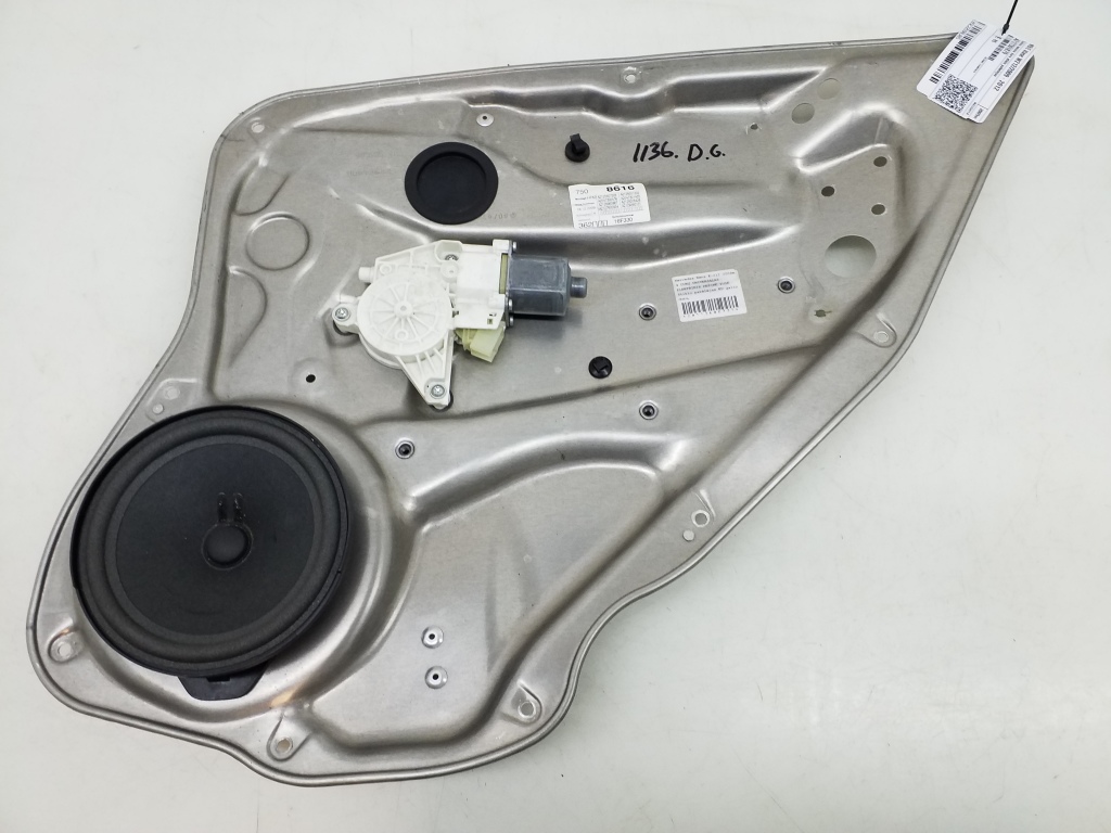 Naudotas Mercedes Benz E-Class Galinių šoninių durų stiklo pakėlikas ir ...