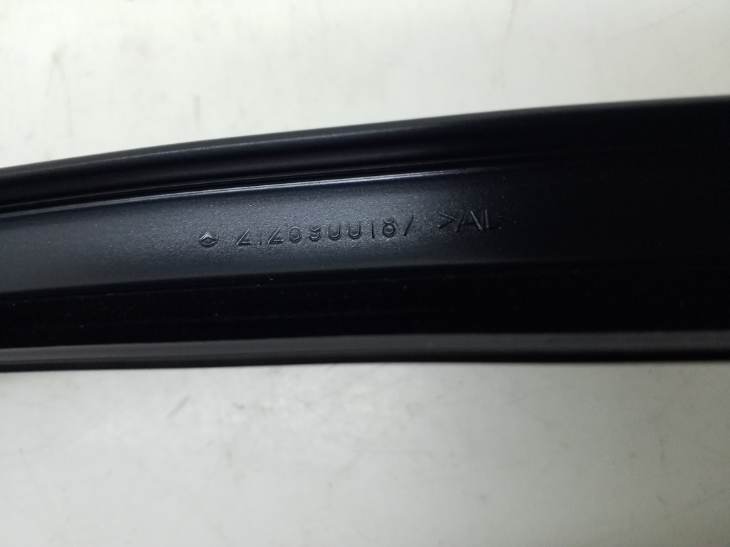 Used Mercedes Benz E-Class Other detail of the front door A2126900187