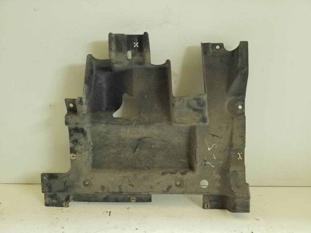 Used Volkswagen Transporter Bottom protection 7H0825216C