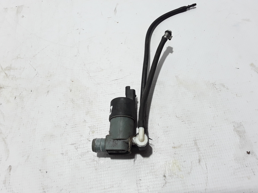 Naudotas Dacia Duster Langų apiplovimo varikliukas priekinis 9641553880