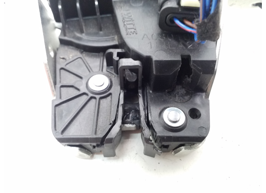 Used Mercedes Benz C-Class Trunk lid lock A0997400300