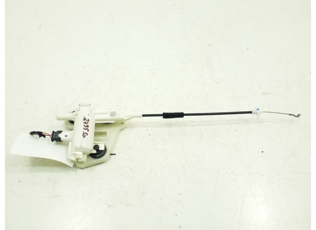 Used Mercedes Benz C-Class Trunk lid electric retractor A0999068600