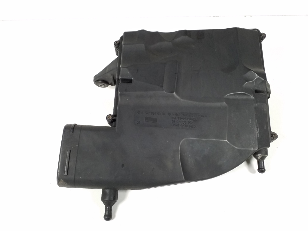 Naudotas Mercedes Benz CLS-Class Oro filtro korpusas A6420940304