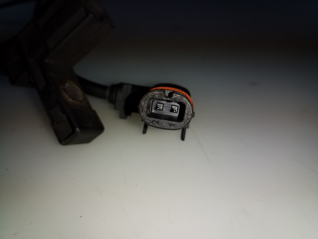 Used Mercedes Benz E-Class Brake pad sensor front A2125401605