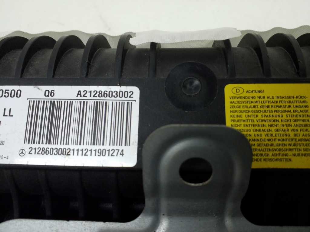 Naudotas Mercedes Benz E-Class Oro pagalvė keleivio panelės A2128603002