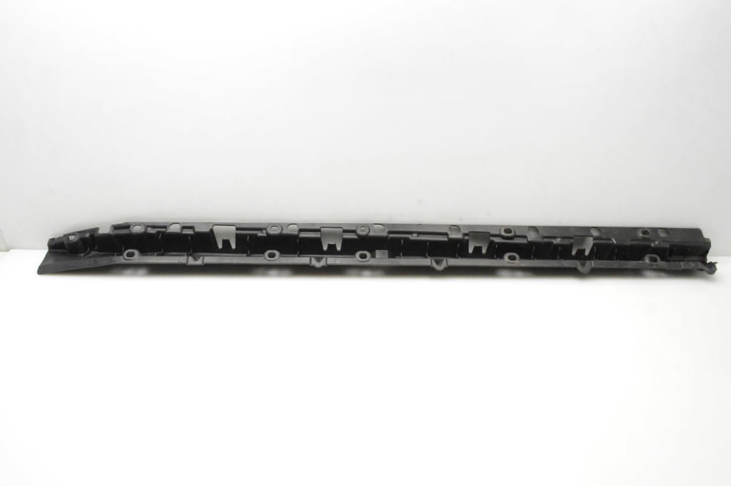 Used BMW X6 Exterior sill trim bracket 51777184421