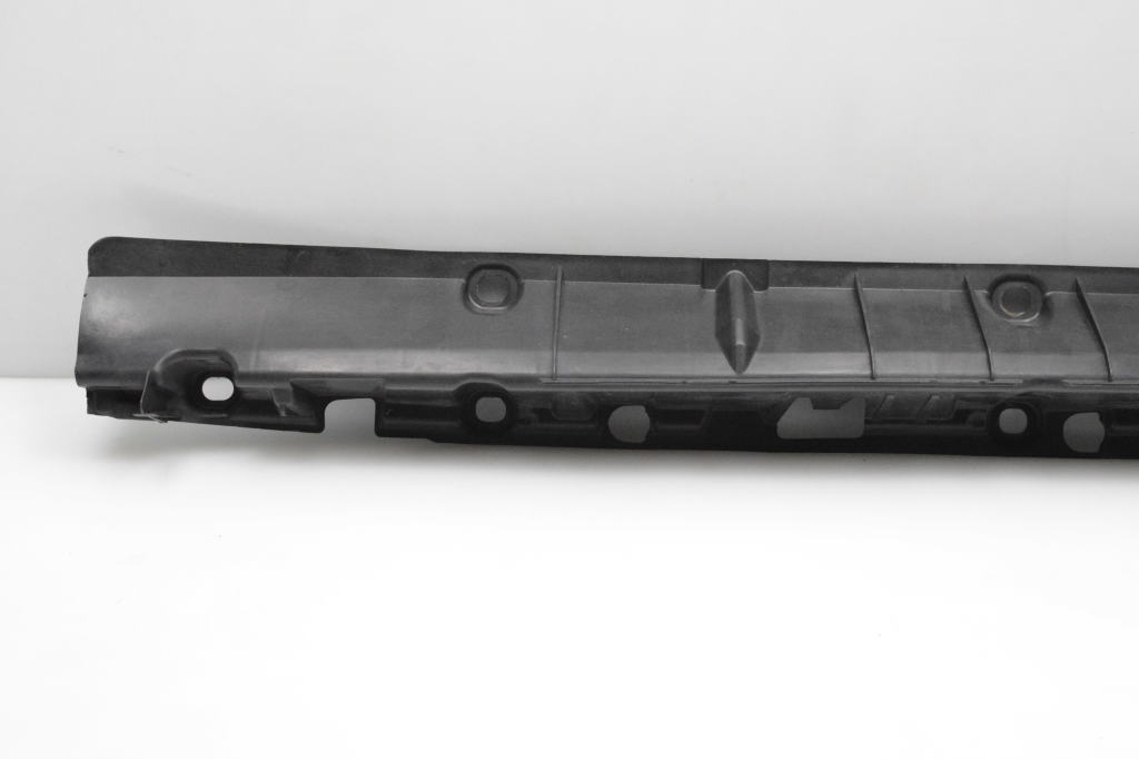 Used BMW X6 Exterior sill trim bracket 51777184421