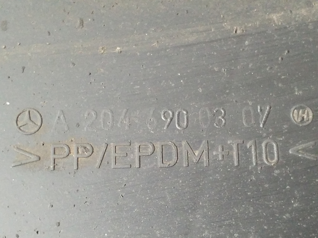 Used Mercedes Benz C-Class Protection under the bottom A2046900307