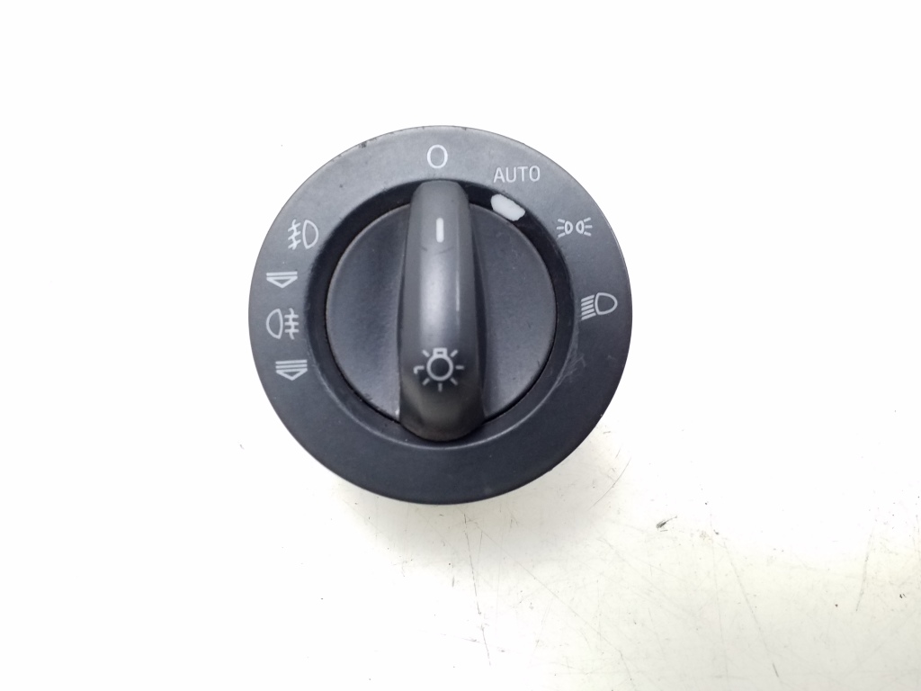 Naudotas AUDI A6 Jungiklis šviesų įjungimo 4F1941531D