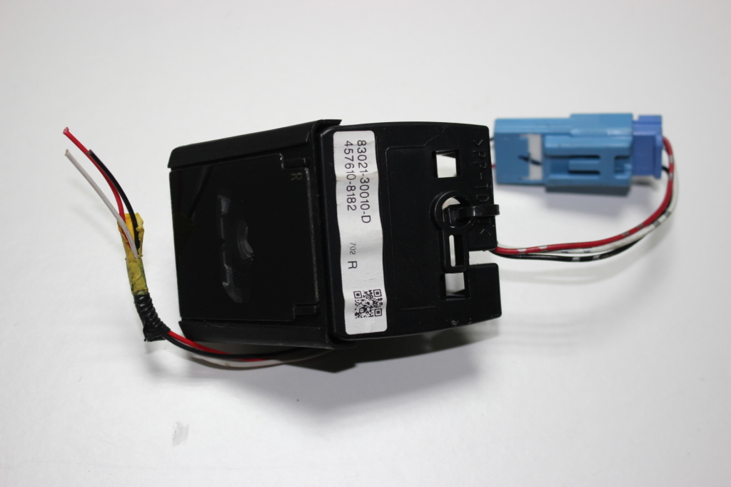 Used LEXUS GS The sensor is different 83021-30010