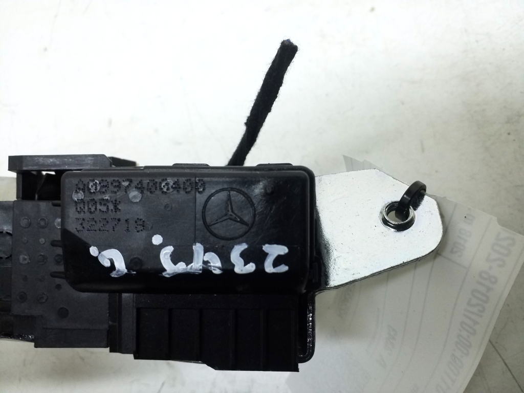 Naudotas Mercedes Benz A-Class Bagažinės dangčio užraktas A0997400400