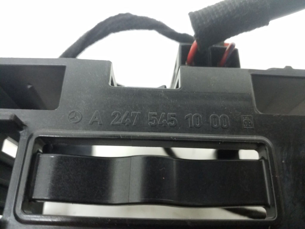 Naudotas Mercedes Benz A-Class Akumuliatoriaus laikiklis A2475451000