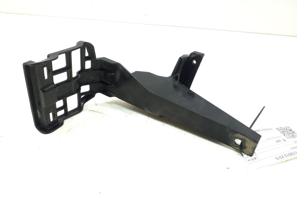 Naudotas Mercedes Benz CLA-Class Galinio bamperio laikiklis A1178852101