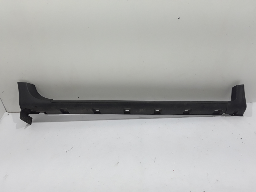Used Dacia Duster Exterior sill trim 764260812R