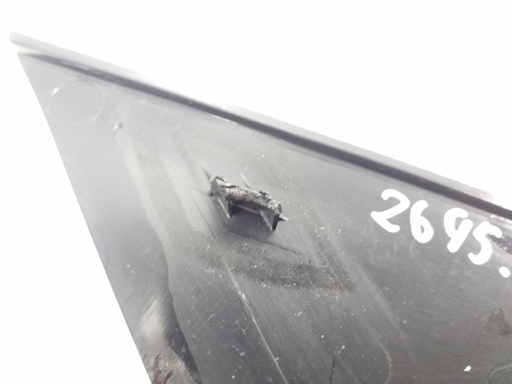 Naudotas Mercedes Benz CLS-Class Apdaila prie veidrodėlio trikampis ...