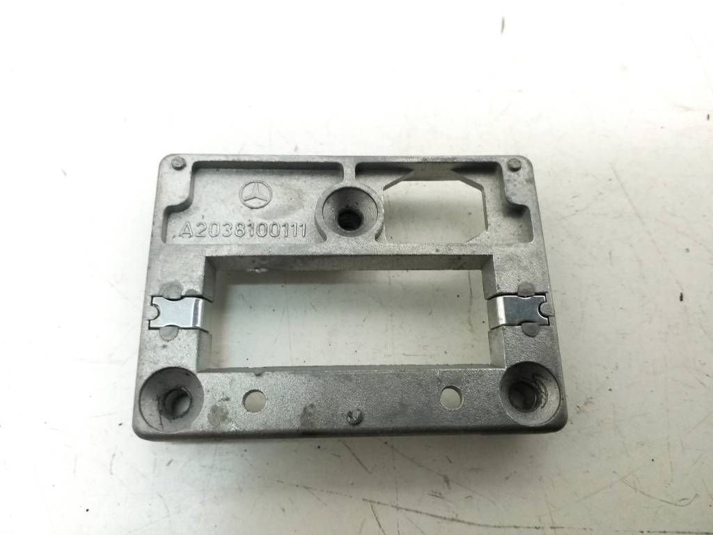 Used Mercedes Benz E-Class Interior mirror holder A2038100111