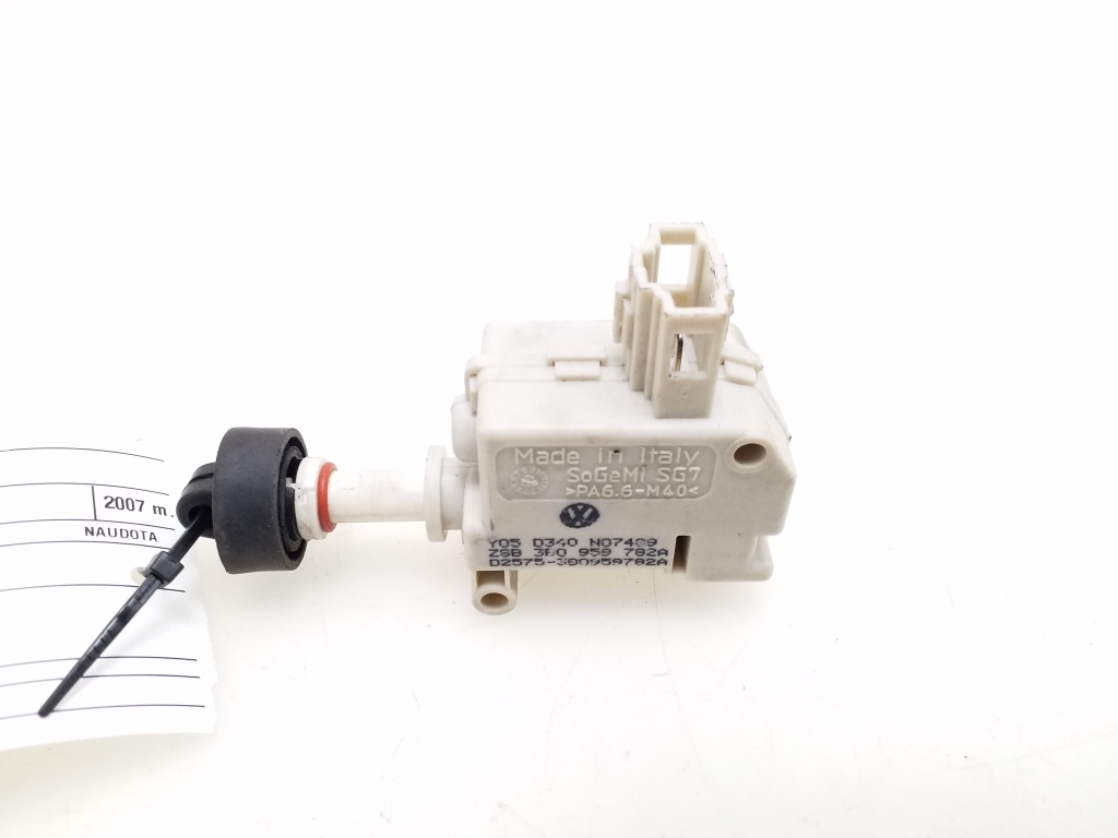 Used AUDI A6 Fuel filler cap lock 3B0959782A