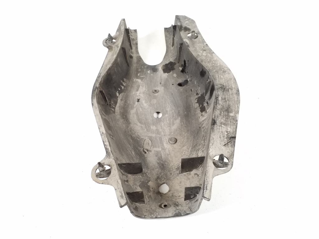 Used Mercedes Benz E-Class Other detail of the rear axle A2043521688