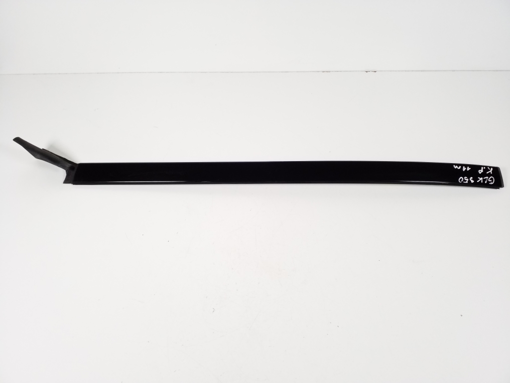 Used Mercedes Benz GLK-Class Windscreen strut outer A2046904362