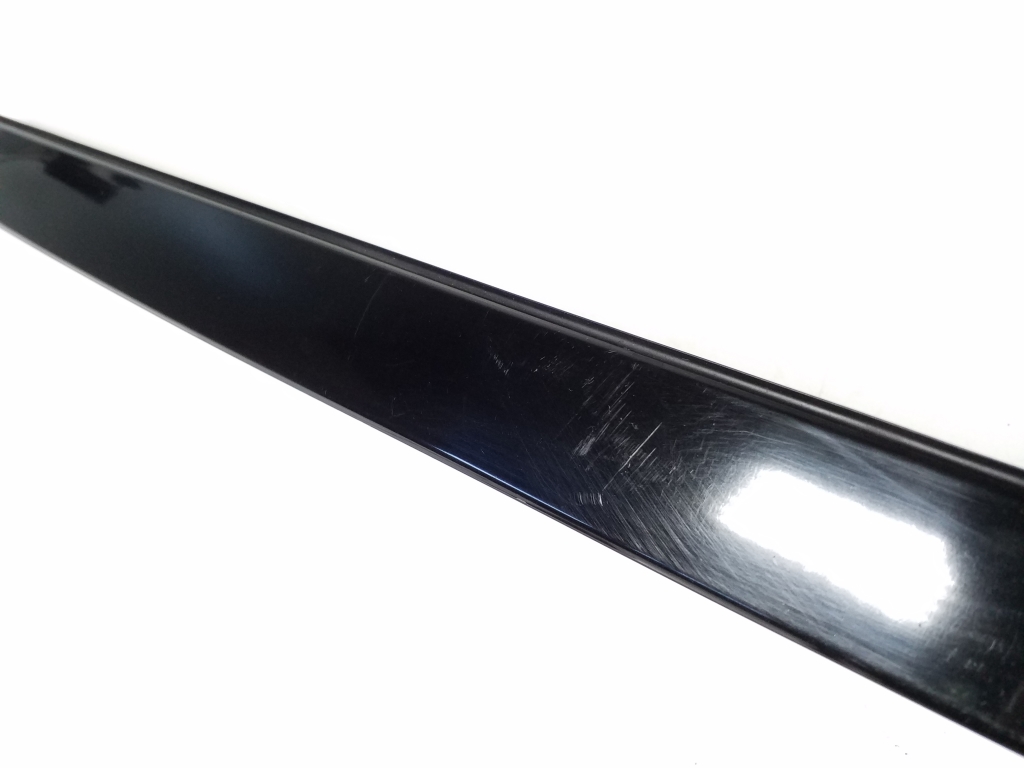 Used Mercedes Benz GLK-Class Windscreen strut outer A2046904362