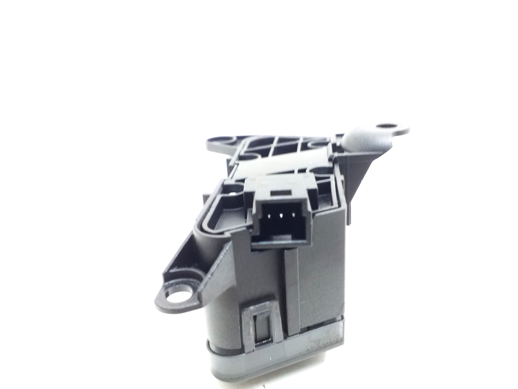 Used Mercedes Benz S-Class Door lock unlock switch A2218213051