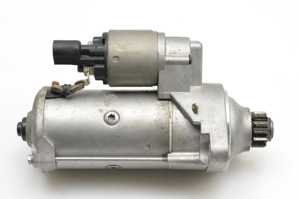 Naudotas Volkswagen Tiguan Starteris 02E911022C